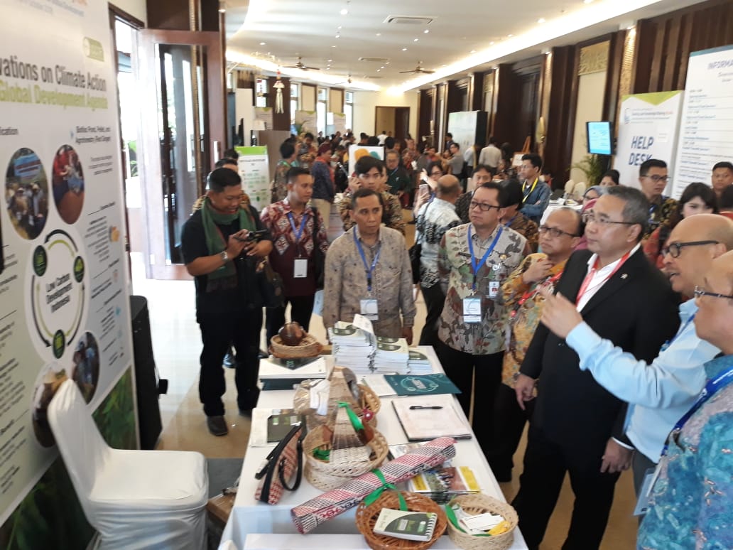 ICCTF Turut Serta Mengarusutamakan Pembangunan Rendah Karbon Indonesia ...